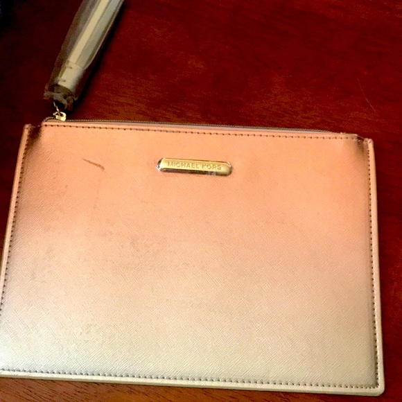 MICHAEL Michael Kors | Bags | Nwot Michael Kors Iridescent Rose Gold Zipper Pouch 8x6 Tassel Pu ...